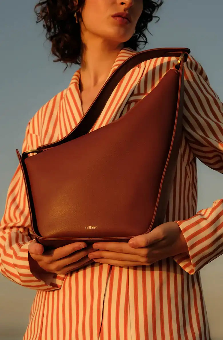 Esthera: bolsas, acessórios e design brasileiro autoral